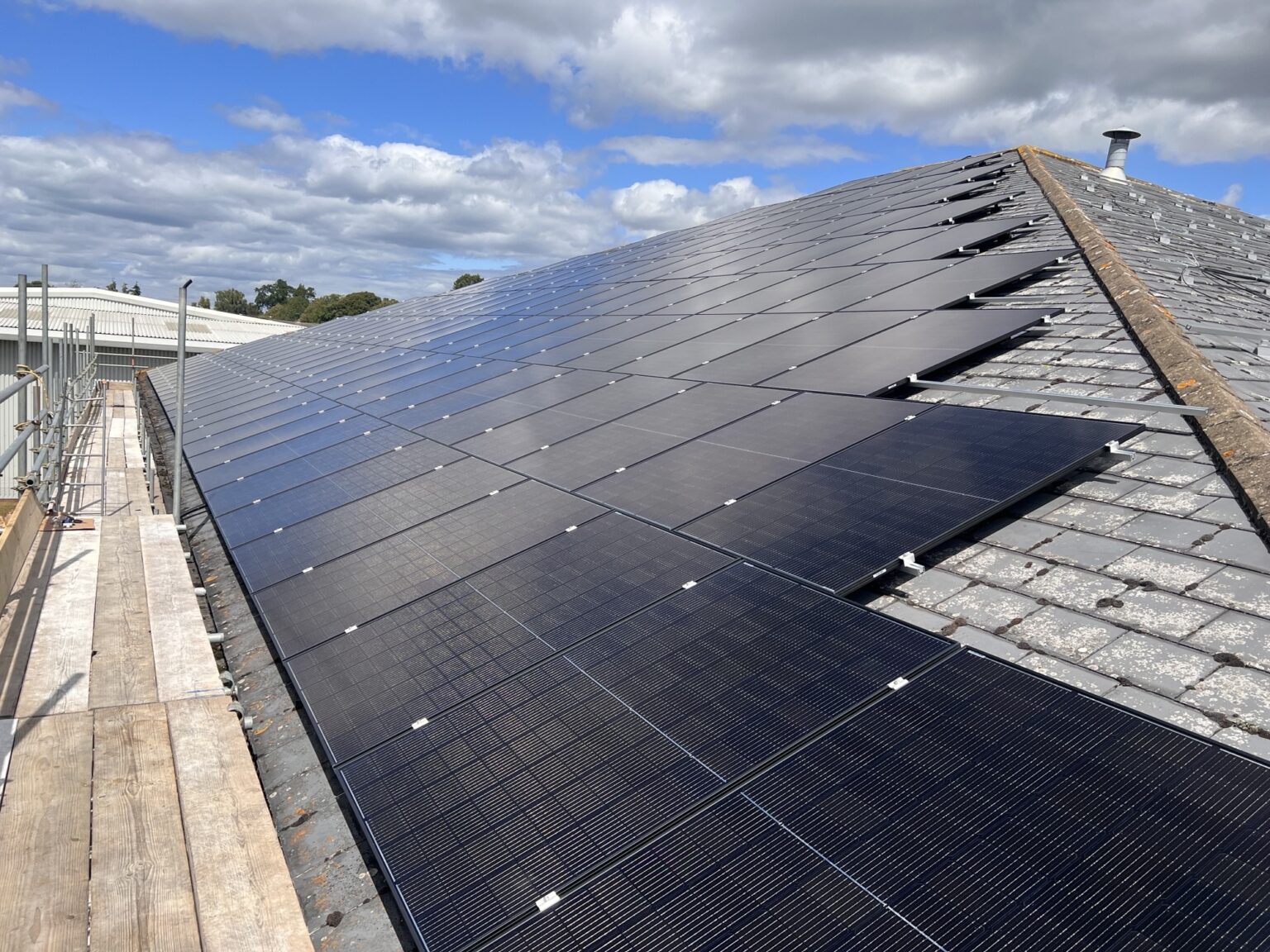 On-Grid, Off-Grid and Hybrid Solar PV Systems - SolarTherm UK