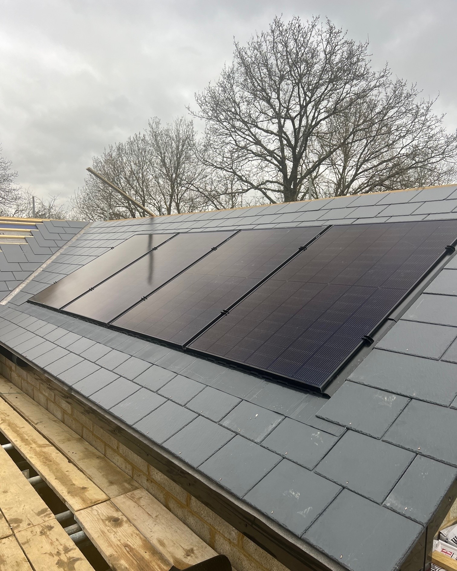 Roof-integrated Solar Panels - SolarTherm UK